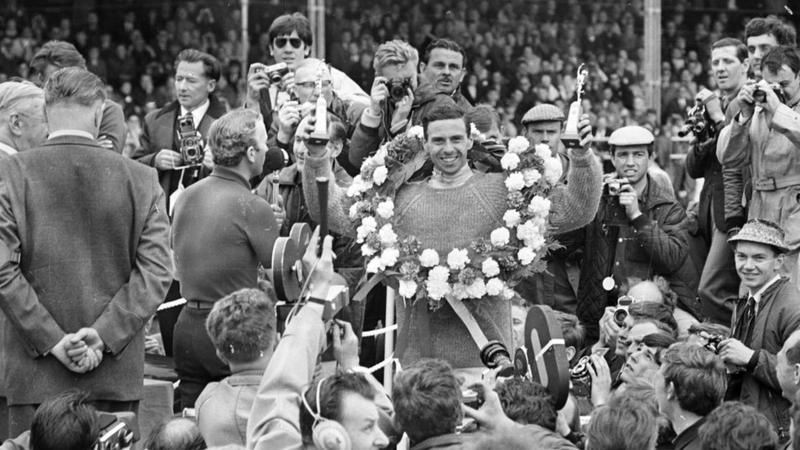 Jim Clark's legacy 'still growing' 50 years after his death - BBC News