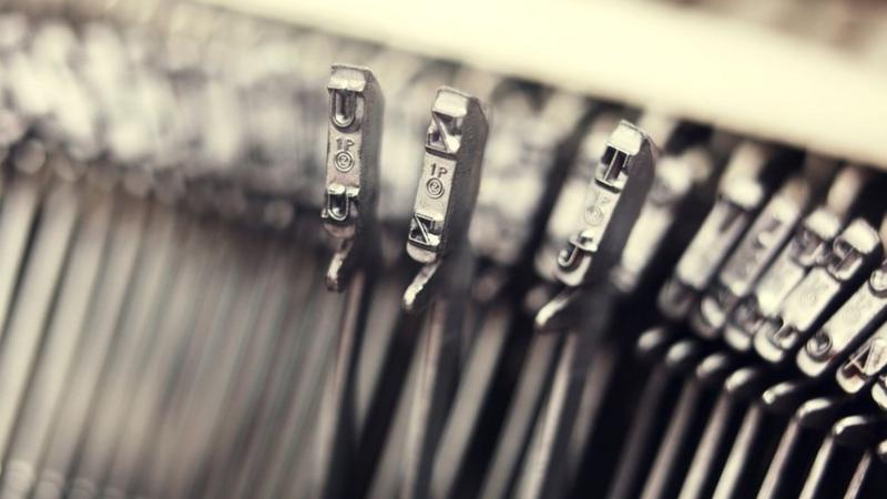 How did the qwerty keyboard become so popular? - BBC News