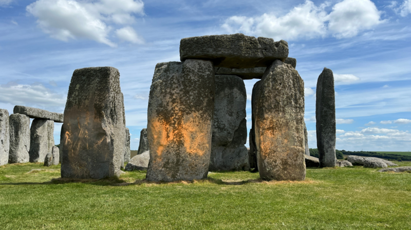 Stonehenge - BBC News