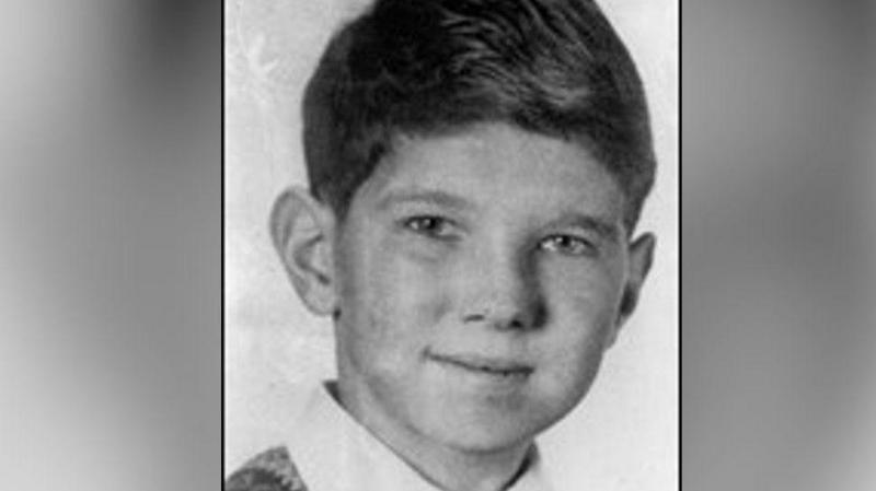 Schoolboy murderer Brian Field dies in prison - BBC News