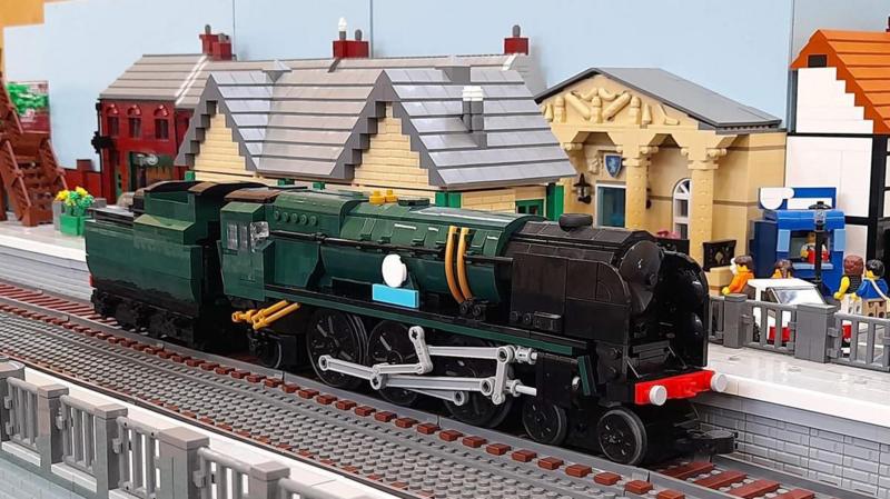 Tunbridge Wells: Full steam ahead for Lego railway models display - BBC ...