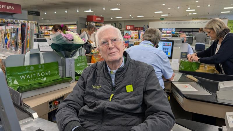 Devon Waitrose worker, 94, has no plans to retire - BBC News