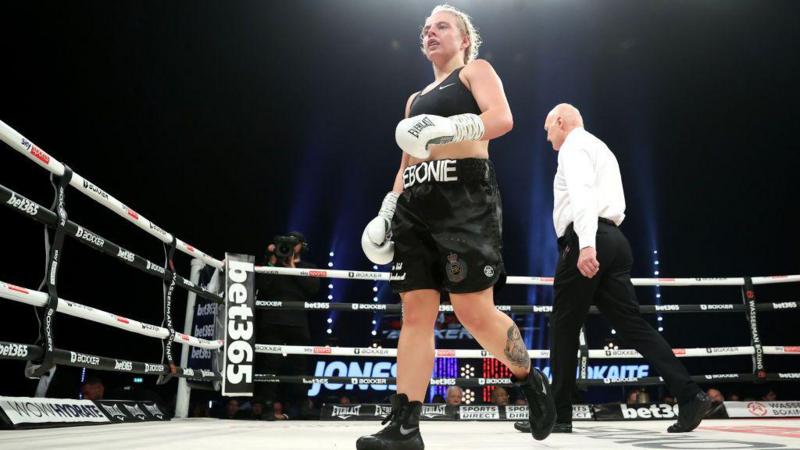 Ebonie Jones: Portsmouth boxer on why she called time on career - BBC Sport