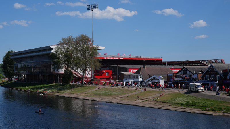 Nottingham Forest City Ground expansion recommended for approval - BBC News