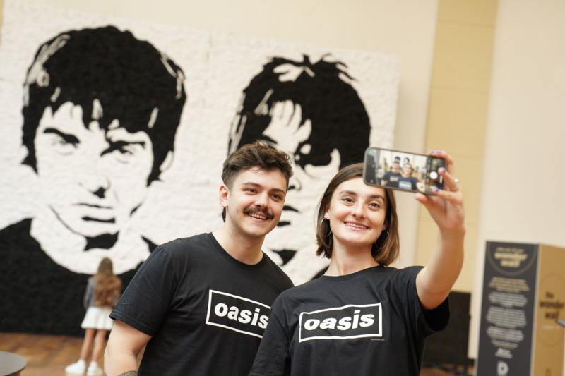 Oasis 'sounding huge' as comeback tour launches - BBC News