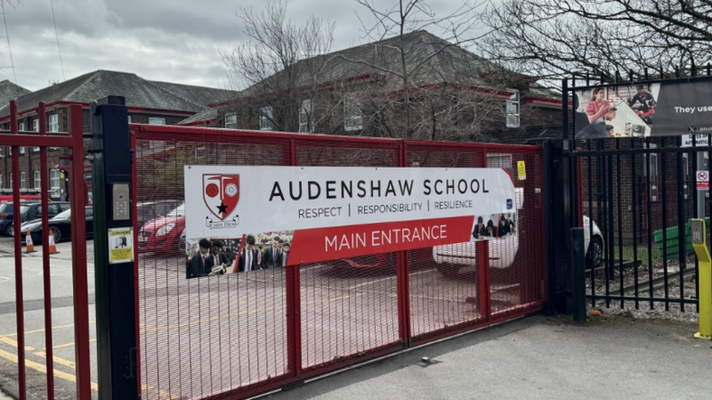 'Mass brawl' at Audenshaw School sparks parent safety concerns - BBC News