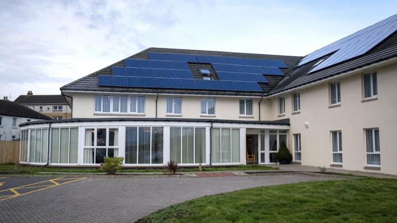 Could decriminalisation solve Scotland's drug problem? - BBC News