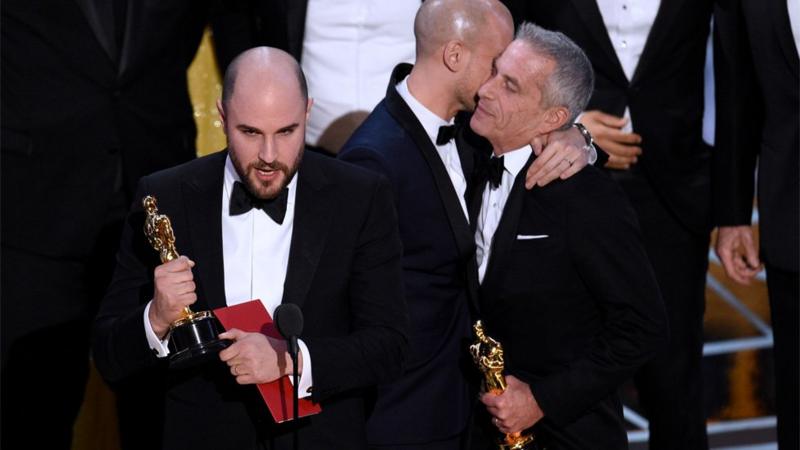 Oscars 2017: How did the La La Land/Moonlight mix-up happen? - BBC News