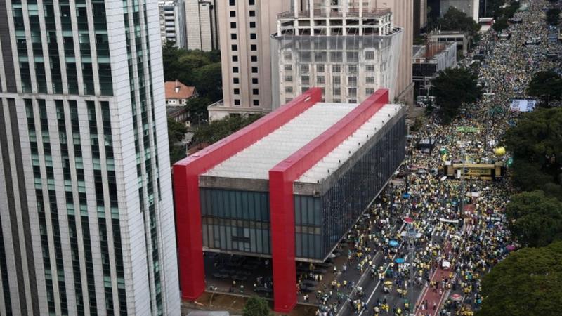 Brazil: Thousands marches against 'watered down anti-corruption bill ...