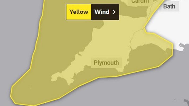 Events in Devon and Cornwall cancelled due to strong winds - BBC News