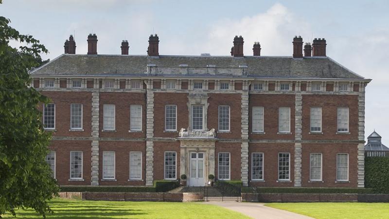 In pictures: Beningbrough Hall preserved via £2.3m revamp - BBC News