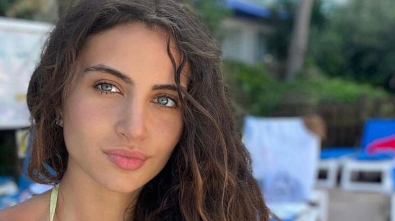 Miss England Milla Magee wages war on body stereotypes - BBC News