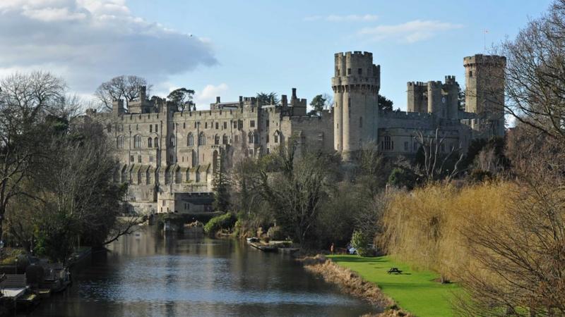 New trebuchet attraction installed at Warwick Castle - BBC News
