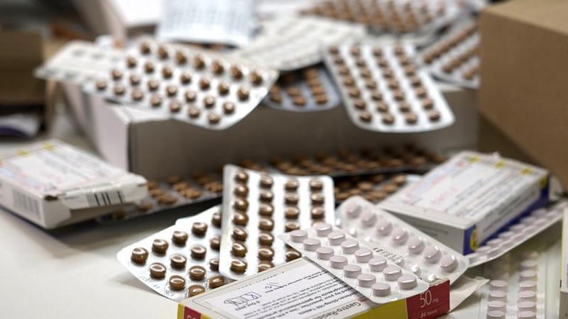 Prescription drugs sold online without robust checks - BBC News