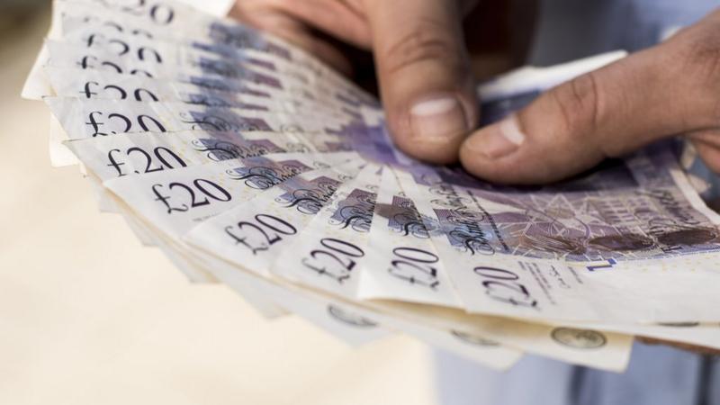 FTSE 100 bosses earn UK average salary in three days, says High Pay ...