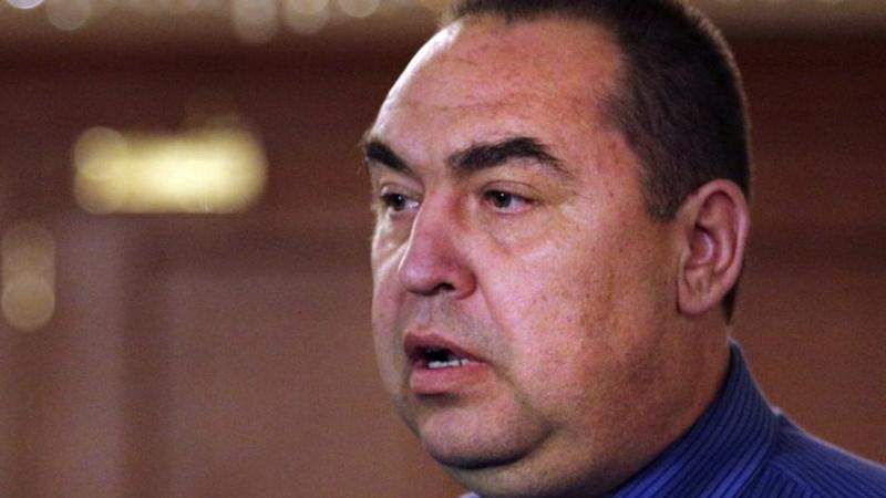Ukraine crisis: Blast injures Luhansk rebel leader Plotnitsky - BBC News