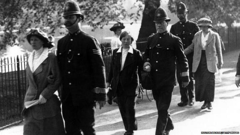 Suffragettes: Women's fight to vote explained in powerful pictures ...