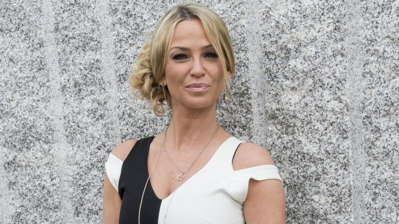 Girls Aloud star Sarah Harding dies aged 39 - BBC News