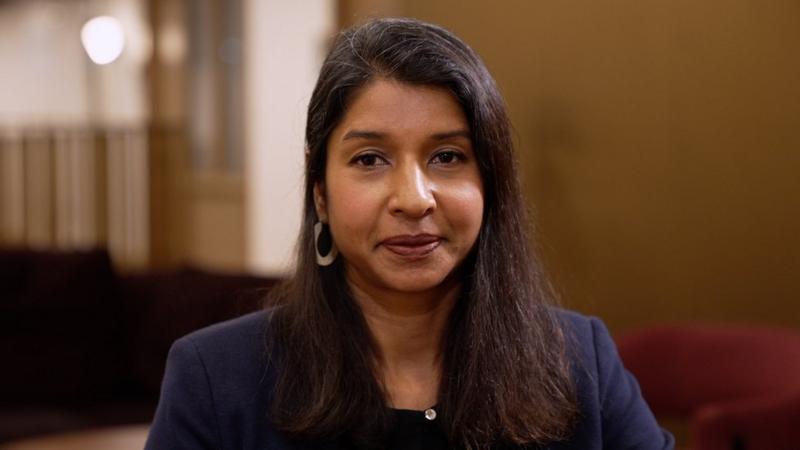 Police defend big jump in officers in UK schools - BBC News