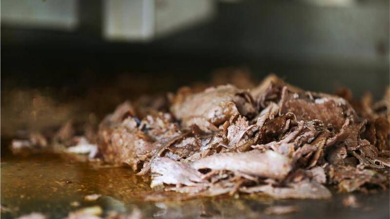 Halal snack pack: The kebab that defined Australia in 2016 - BBC News
