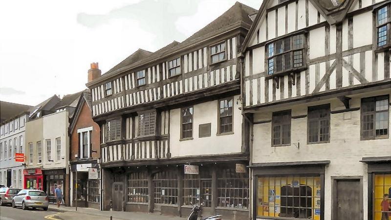 Medieval Gloucester building reopened after £300k restoration - BBC News