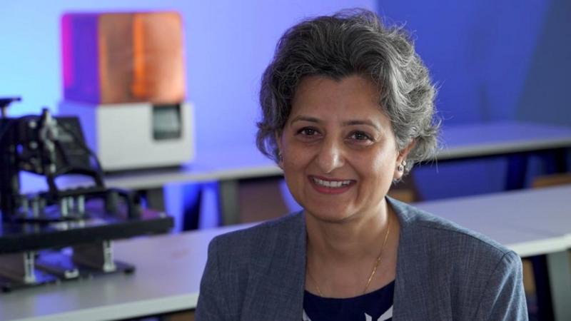 East West Rail: Route for £5bn Bedford to Cambridge link announced - BBC News