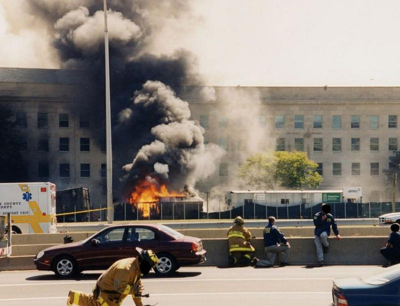 FBI re-releases 9/11 photos of Pentagon - BBC News