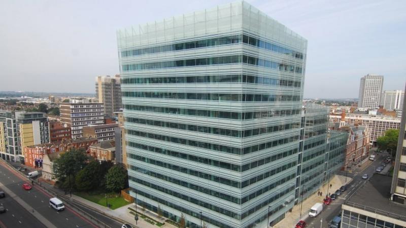 Woking Borough Council's chief executive quits - BBC News