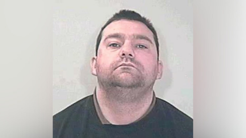 Wakefield prison warden rapist has parole bid rejected - BBC News