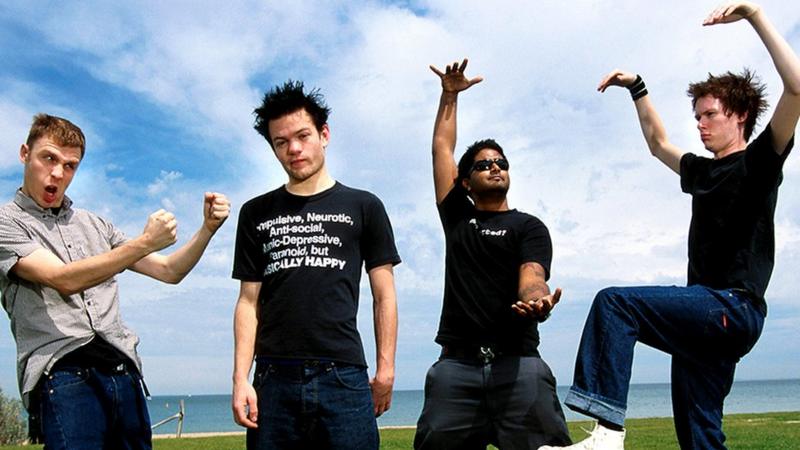 Sum 41 singer Deryck Whibley alleges abuse by ex-manager - BBC News
