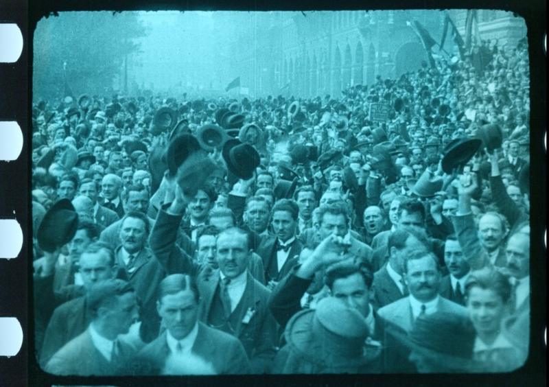 'Lost' film predicting rise of Nazism returns to screen - BBC News