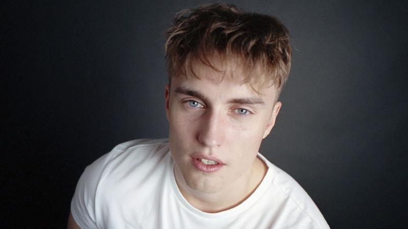 Sam Fender says he considered dealing drugs, before music offered a way ...