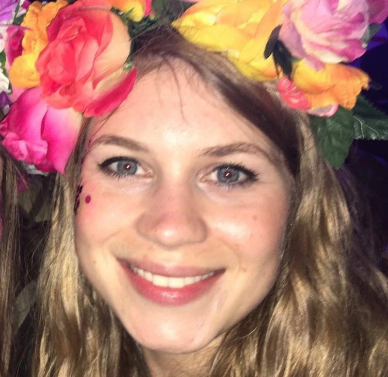 Sarah Everard: Daughter, sister, friend and colleague - BBC News