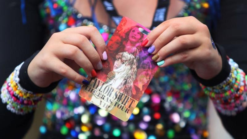 Ticket fraud: Police warn of reports of Oasis and Coldplay ticket scams ...