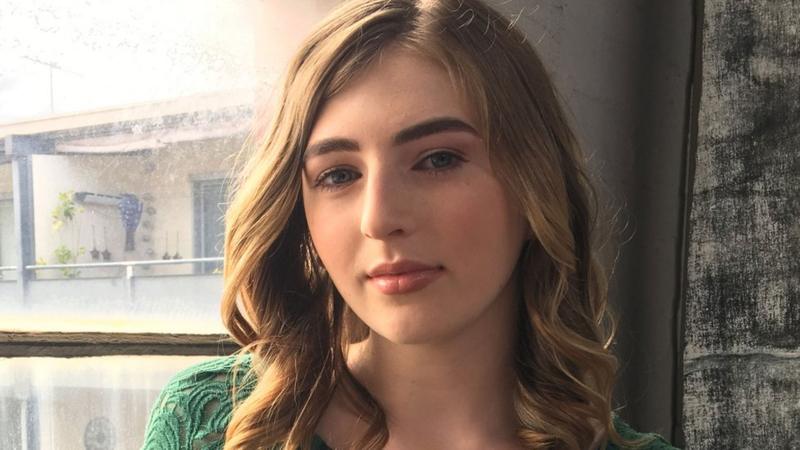 The transgender teenager who helped change Australia - BBC News