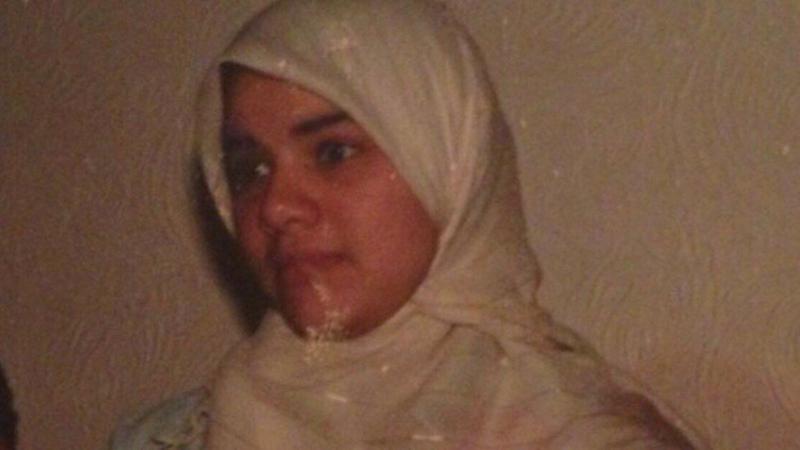 Taking off the hijab: 'My dream was to wear what I wanted' - BBC News