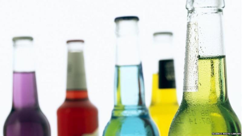 Everything you need to know about drinking on planes - BBC News