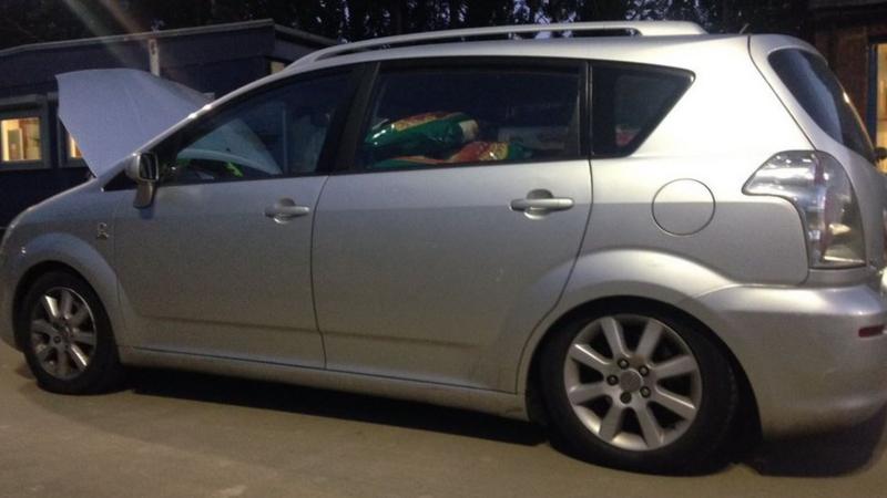 Bargain basmati lands Luton rice man in police pickle - BBC News