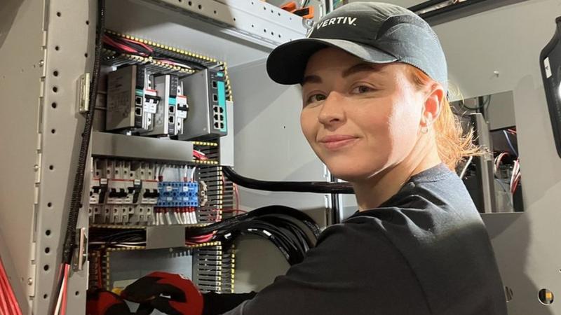 Vertiv: Firm to create hundreds of jobs in Derry and Donegal - BBC News