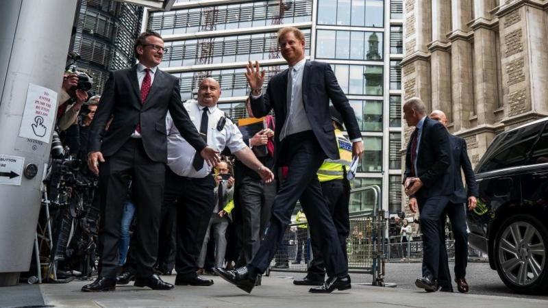 Prince Harry, Piers Morgan and hacking: What did the bosses know? - BBC ...