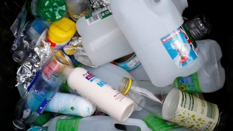 The Big Plastic Count: Survey shows 'recycling doesn't work' - BBC News