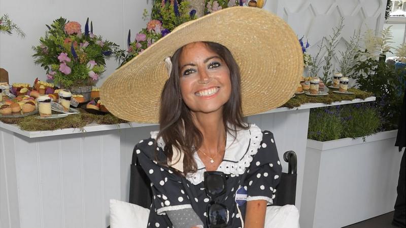 Love for Dame Deborah James breathtaking, says husband - BBC News