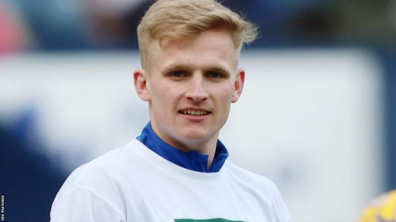 Ali McCann: Preston midfielder signs new deal until 2027 - BBC Sport
