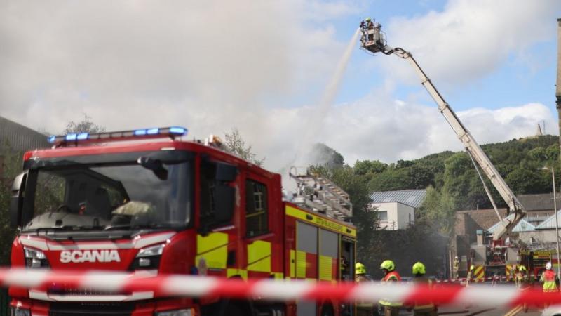 Police make appeal over unexplained fire in Dundee - BBC News