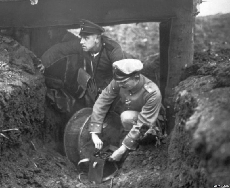 The 18 sewer men who changed the war - BBC News