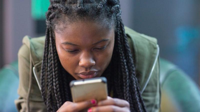 How fake copyright complaints are muzzling journalists - BBC News