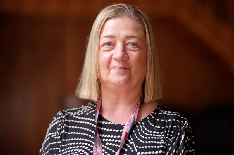 How did a little corner of Canada end up in Old Harlow? - BBC News