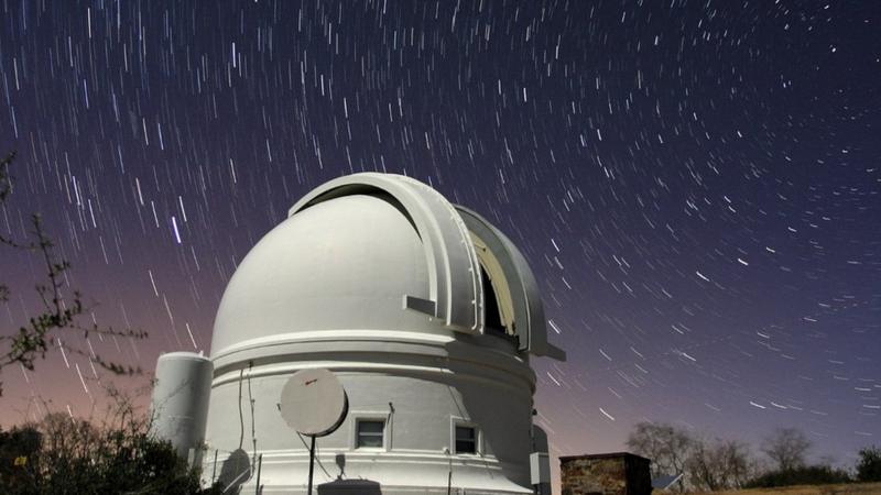 'Zombie' star survived going supernova - BBC News