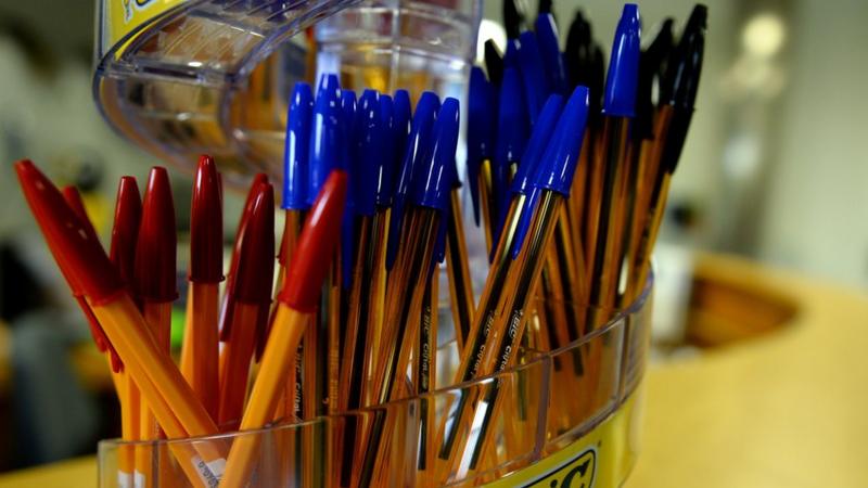 Pen power: China closer to ballpoint success - BBC News