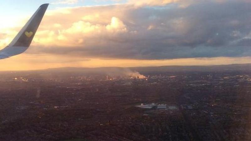 Large fire damages Manchester city centre CWS building - BBC News